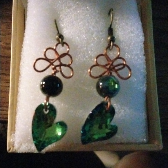Homemade | Jewelry | Celtic Knot With Green Swarovski Crystal Element ...